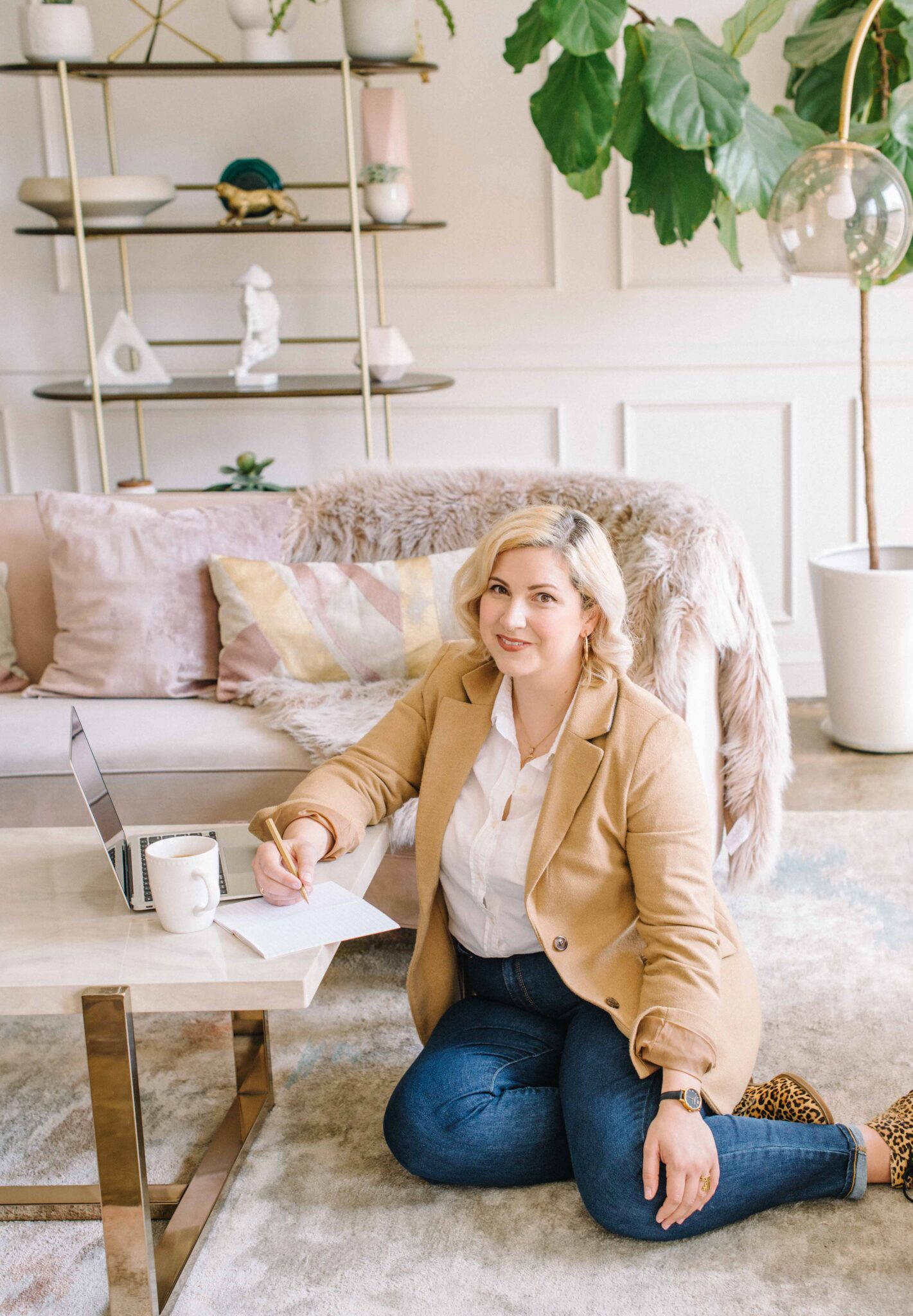 Ground Photography Poses - Krista Mason Photography